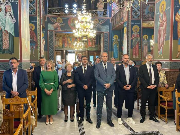 Γιόρτασε τα ονομαστήρια του ο Μητροπολίτης Ελασσώνος κ. Χαρίτων – Ευχές ...