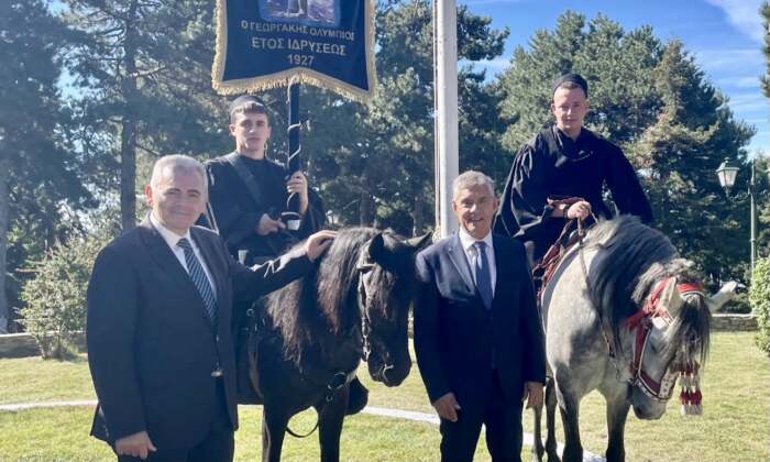 Λιβάδι Ελασσόνας: Καβάλα παν’ στην εκκλησιά… - Elassonanews.gr