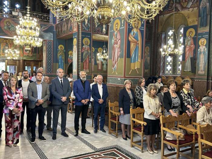 Γιόρτασε τα ονομαστήρια του ο Μητροπολίτης Ελασσώνος κ. Χαρίτων – Ευχές ...