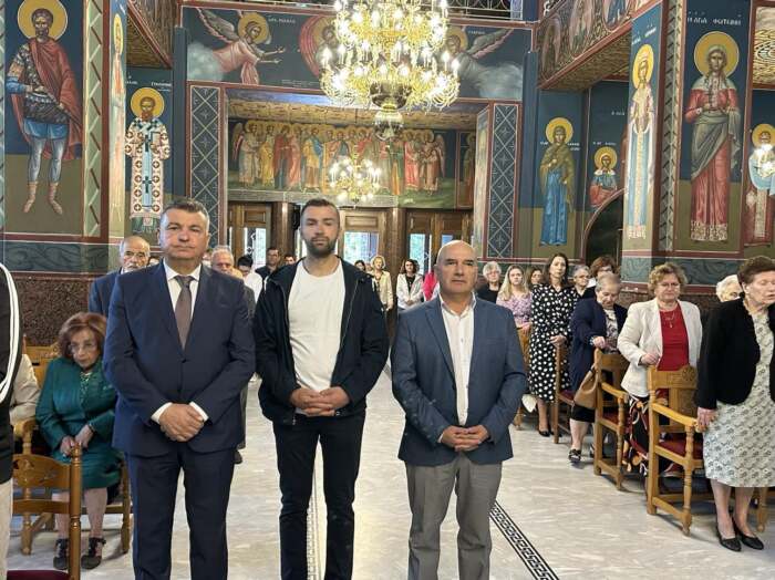 Γιόρτασε τα ονομαστήρια του ο Μητροπολίτης Ελασσώνος κ. Χαρίτων – Ευχές ...