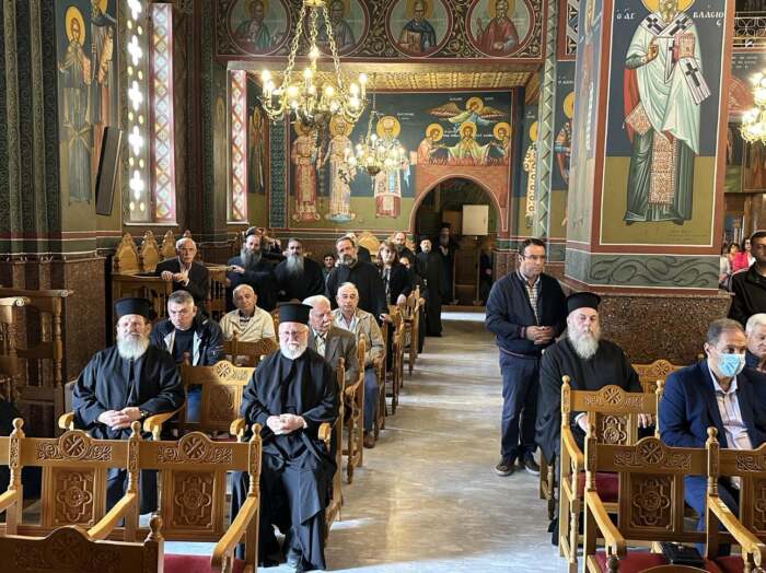 Γιόρτασε τα ονομαστήρια του ο Μητροπολίτης Ελασσώνος κ. Χαρίτων – Ευχές ...