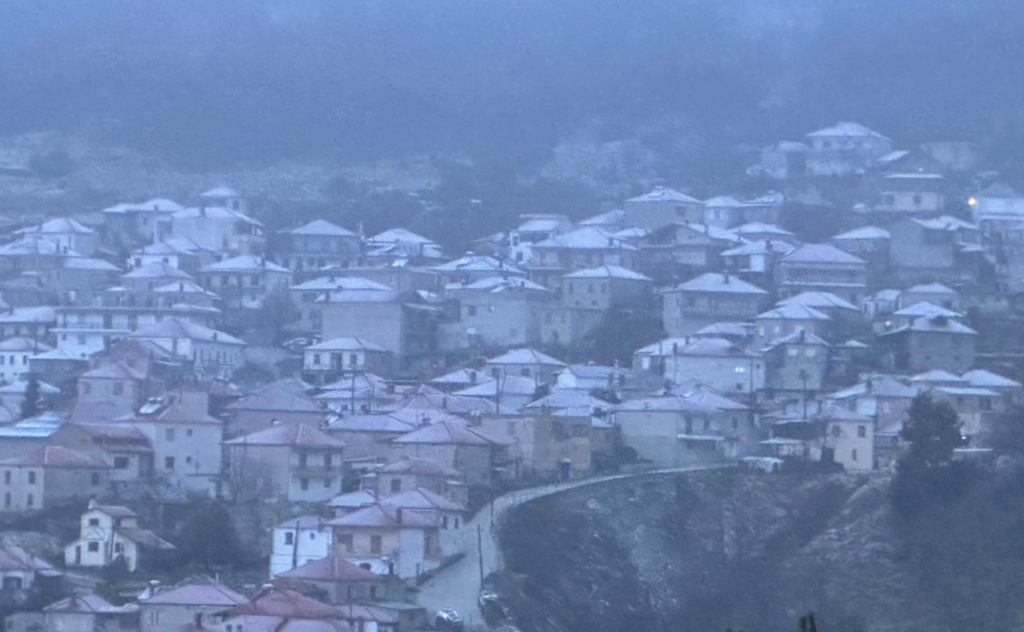 Με χιόνι ξύπνησαν τα ορεινά της Ελασσόνας (ΦΩΤΟ) - Elassonanews.gr