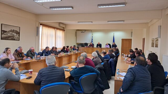 Πρώτη συνάντηση του Δημάρχου Ελασσόνας με τους νέους προέδρους ...