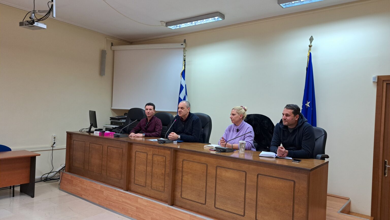 Πρώτη συνάντηση του Δημάρχου Ελασσόνας με τους νέους προέδρους ...